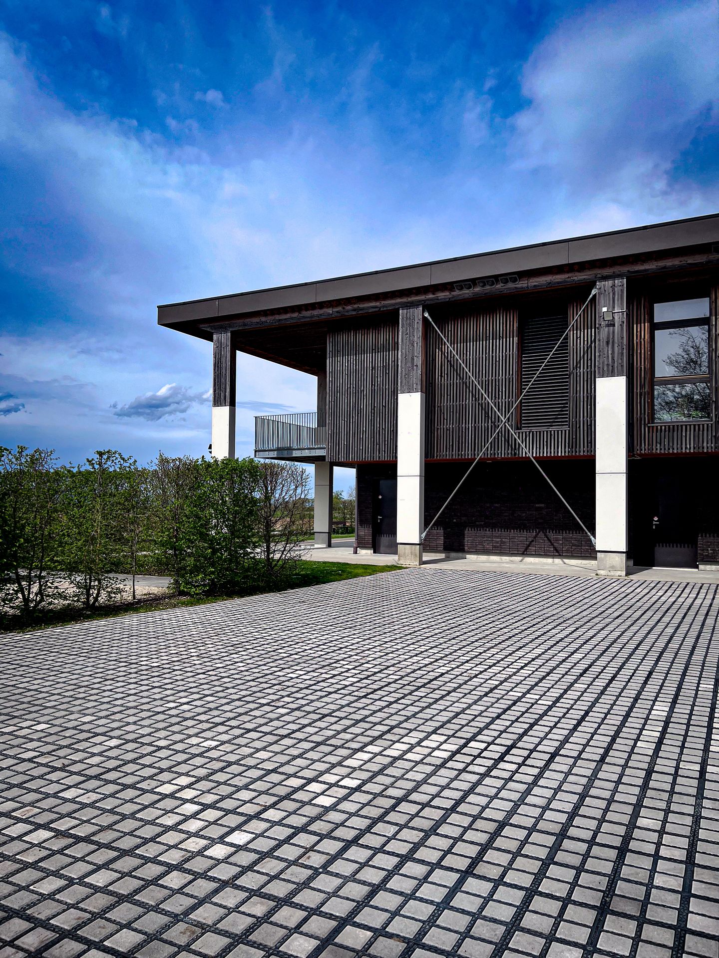 Purple PAVÉ® – Dalle ultra-résistante perméable (parkings & accès)